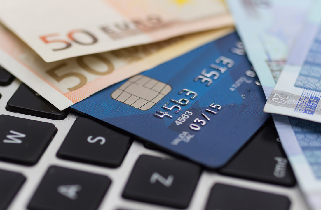 Euros vs. Credit Cards: Which Is the Better Choice for Travellers ...